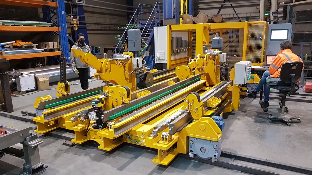 Shuttle for changing rolling mill cylinders - Technic One